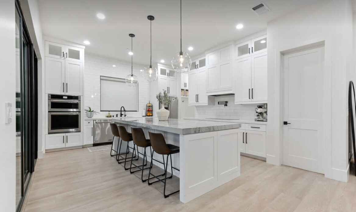 supply and installation best modern Kitchen Cabinet at Ontario